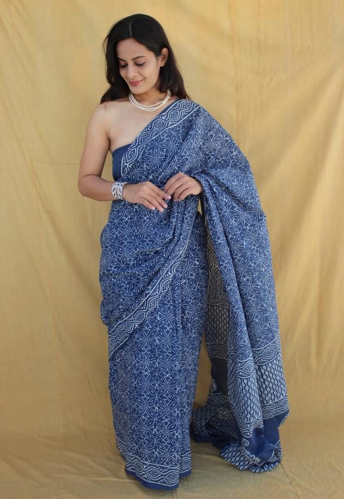 Shop Top Quality Ready to Wear Pocket Mul Cotton Saree Online at Aseem ...